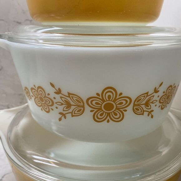 Pyrex | Dining | Vintage Pyrex Butterfly Gold Cinderella Nesting Bowls ...